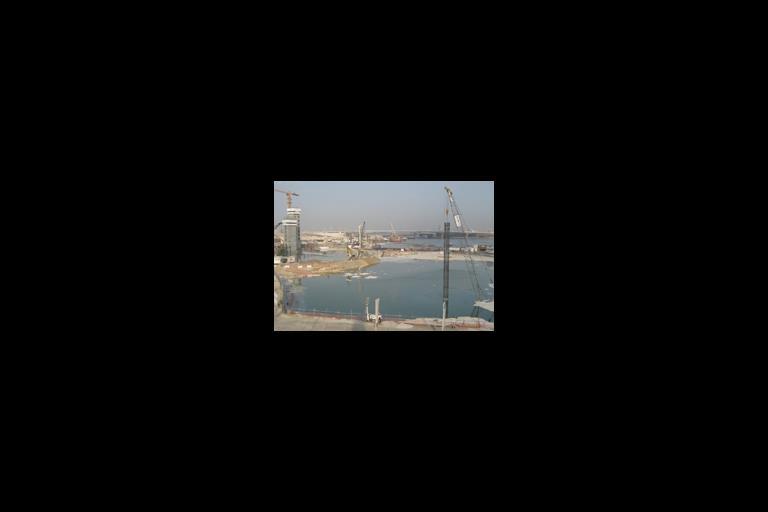 Collapse of sea wall causes Dubai site to flood | News | Building